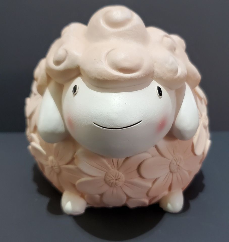 Lamb Planter | Peacock Valley Nursery